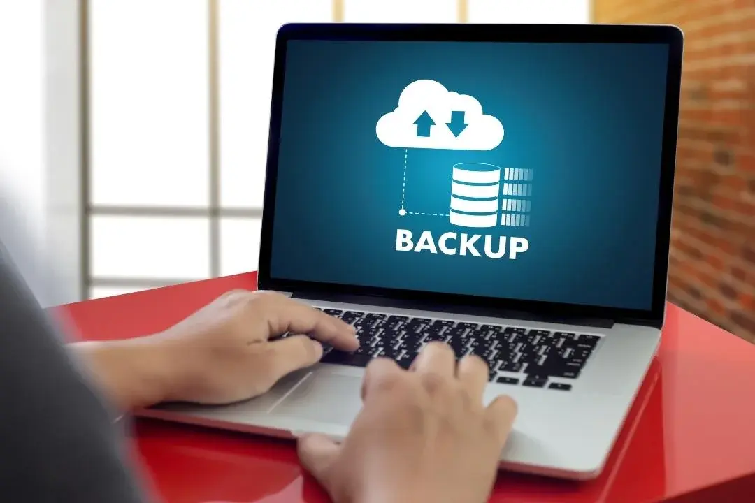 Real-Time vs. Scheduled Backup: Differences and When to Use Them